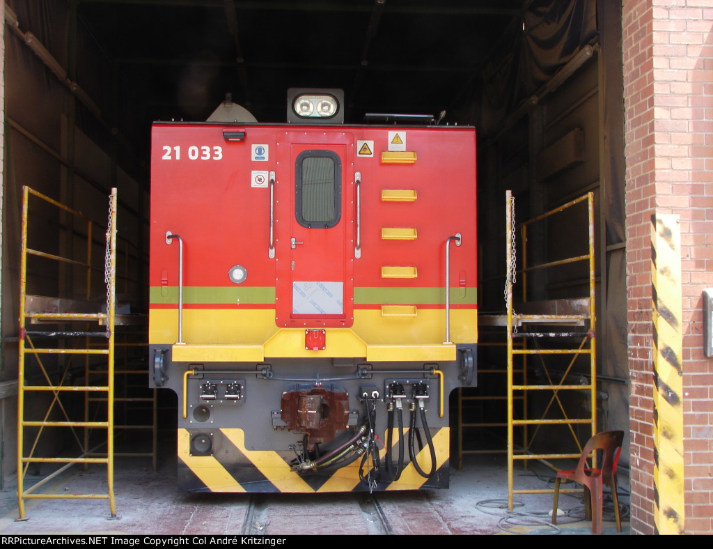 TFR Class 21E 21-033